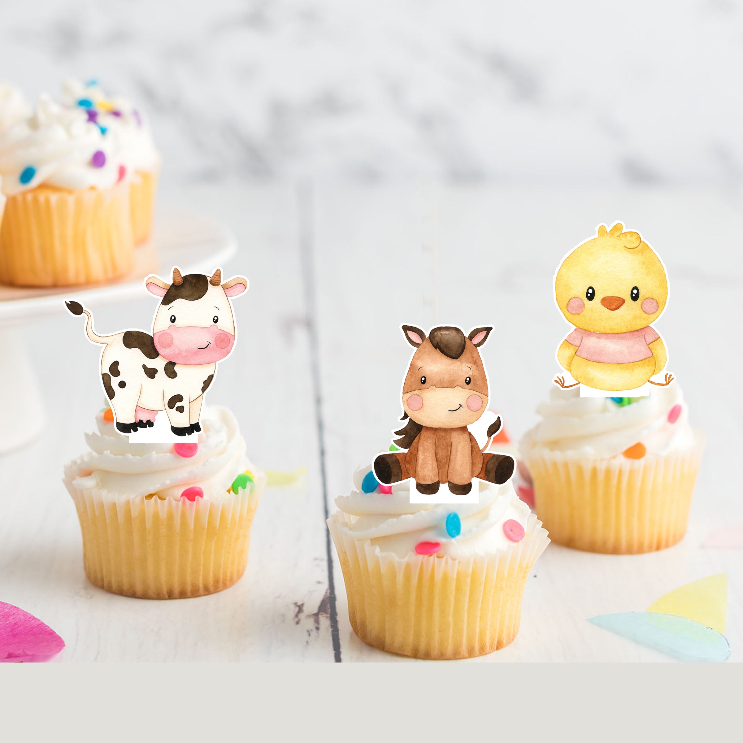 Cute Baby Farmyard Animals Pre-cut Edible Stand-Up Wafer Card Cupcake ...